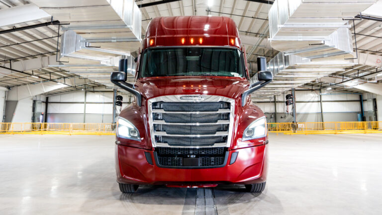 Tractors, Trailers, Technology | Equipment at Knight Transportation