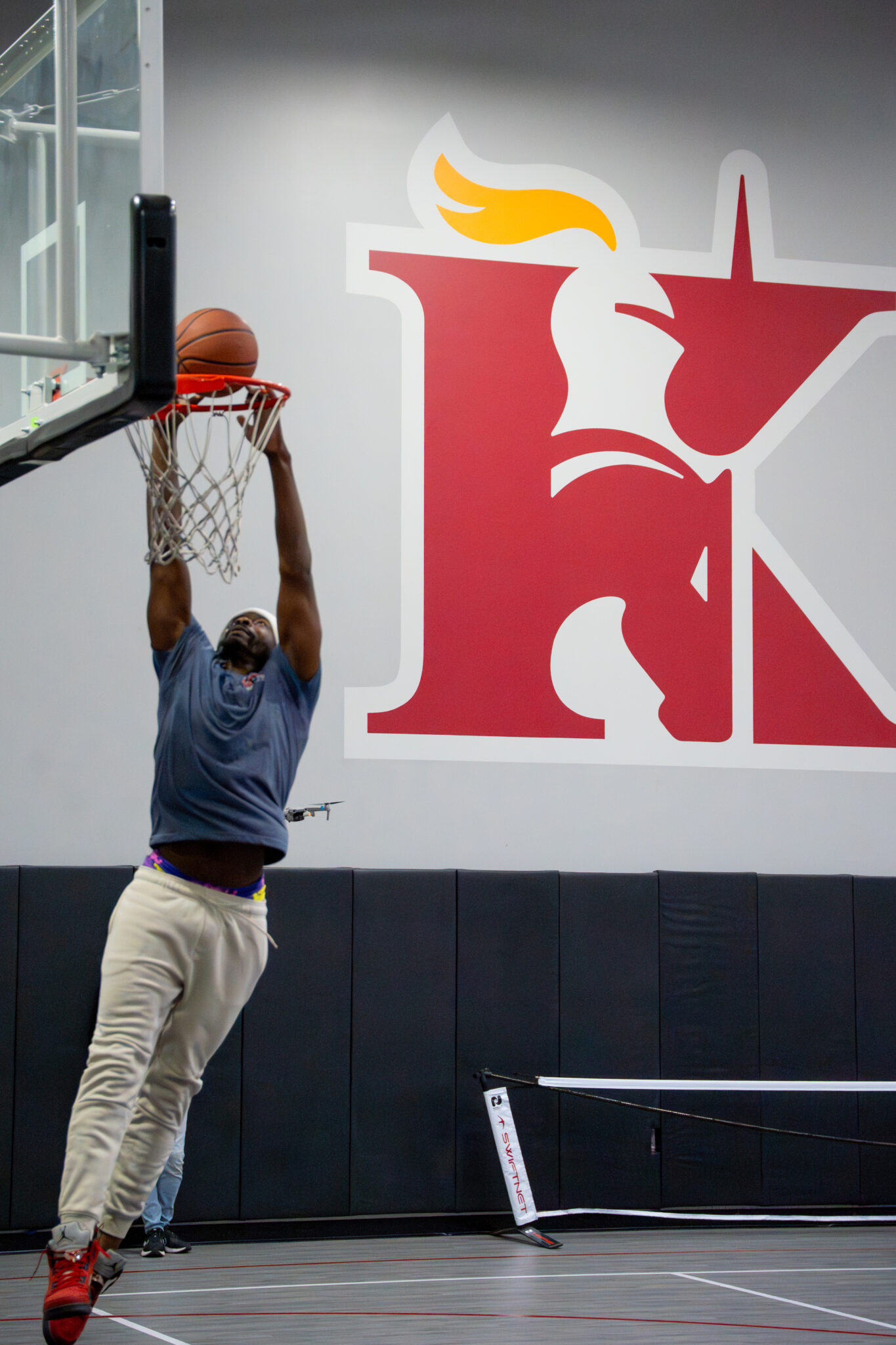 Dialogue with a Driver: Willie Holloway's Journey at Knight Transportation